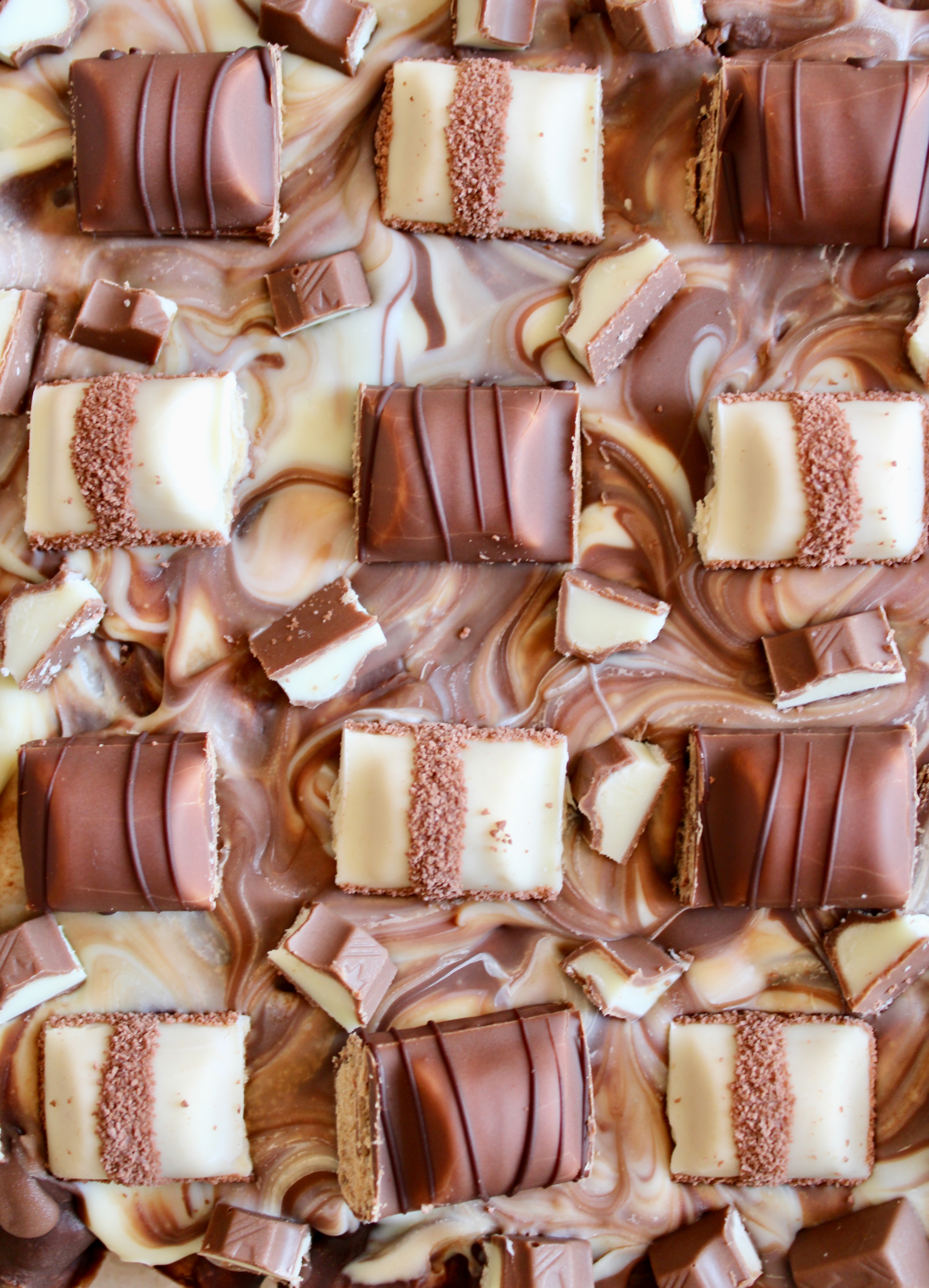 Kinder Bueno Tiffin – What Jessica Baked Next